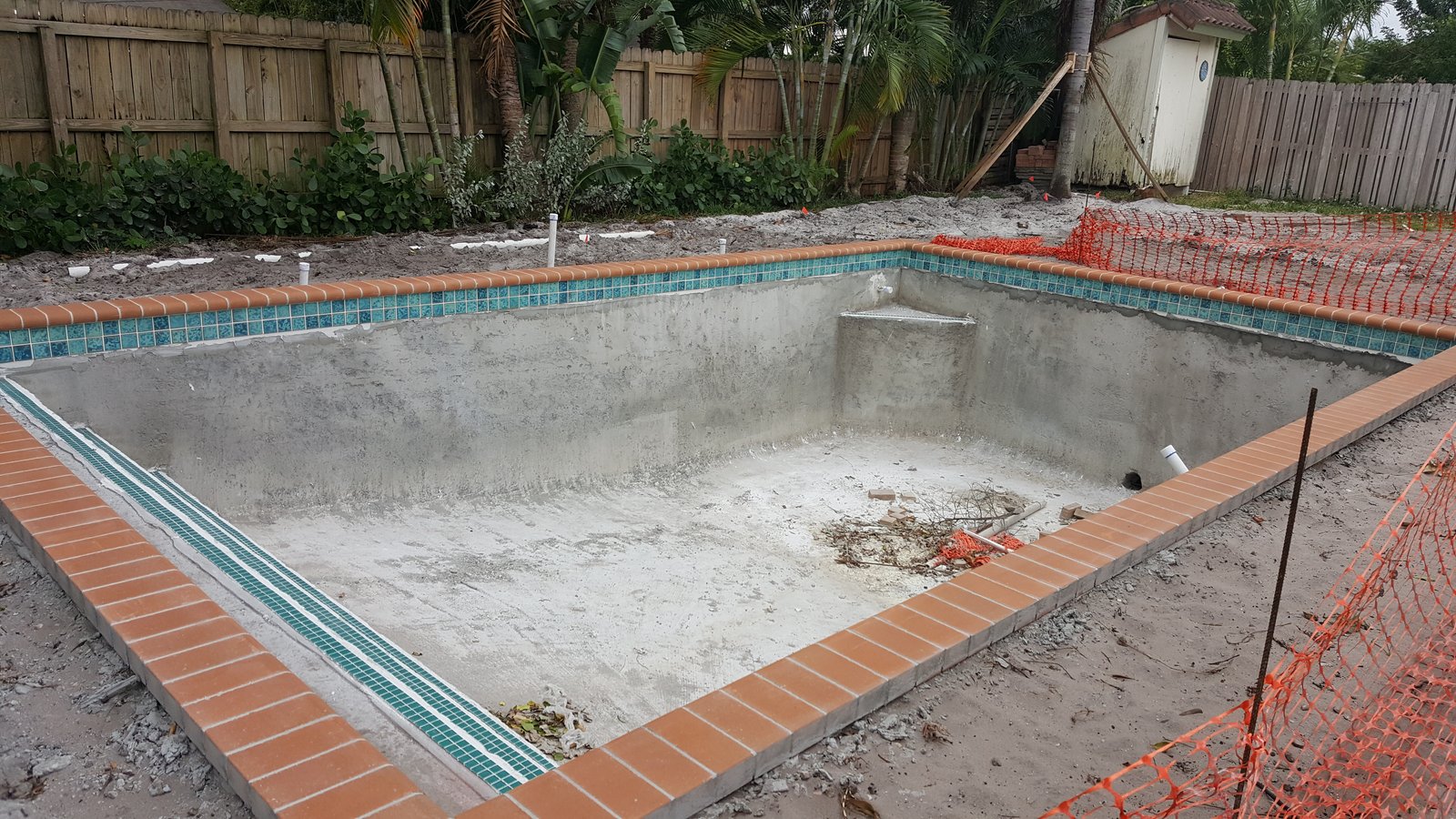 Pool Construction Phases: From Backyard to Paradise with Fountain Blue ...